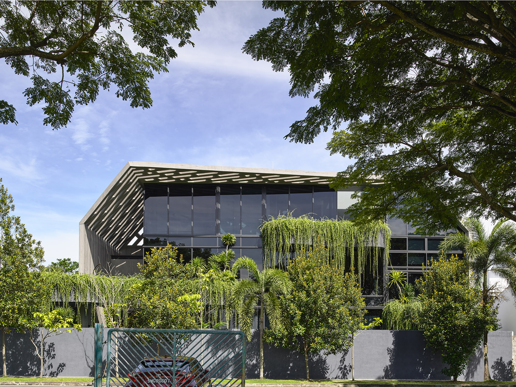 Concrete Yin Yang by HYLA Architects - 谷德设计网