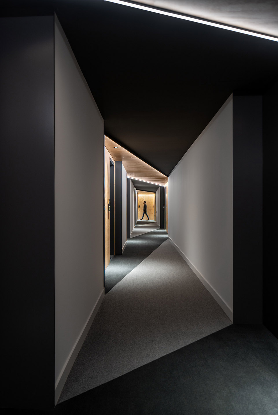 Serif and The Line Hotel by Handel Architects - 谷德设计网