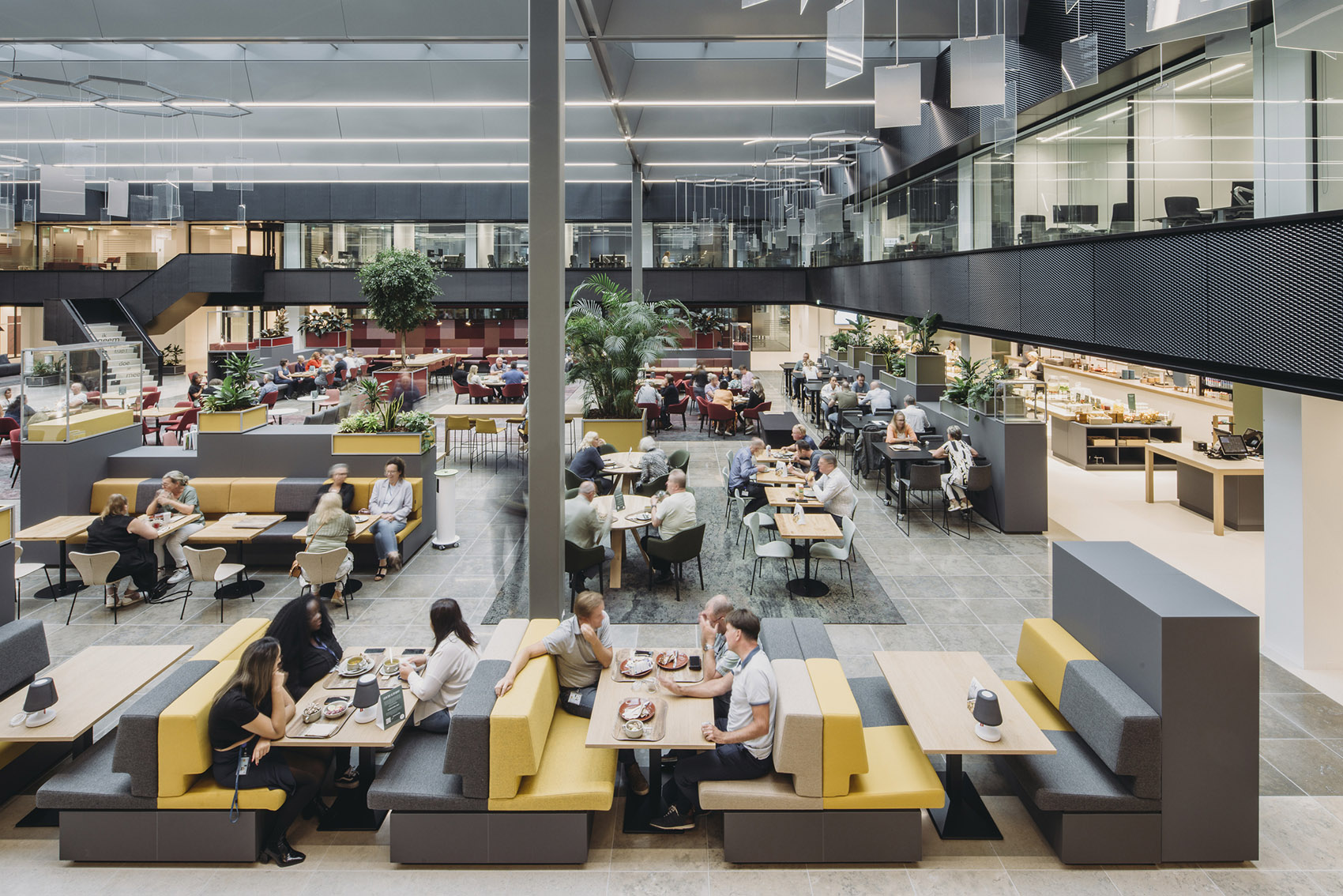 Refurbishment of a former bank headquarters in the Netherlands by ...