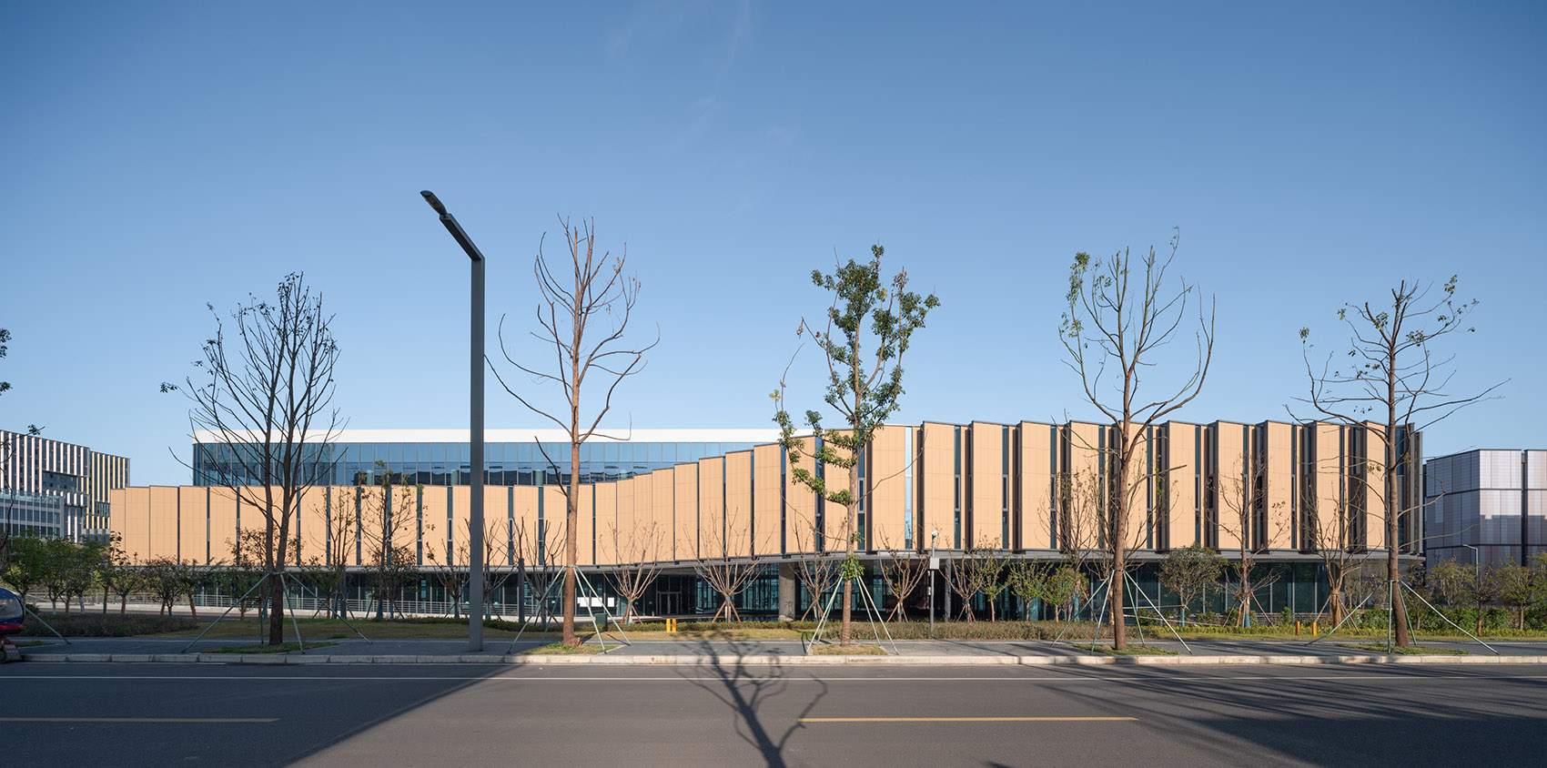 The Hikvision Chengdu Technology Park, China by ECADI - 谷德设计网