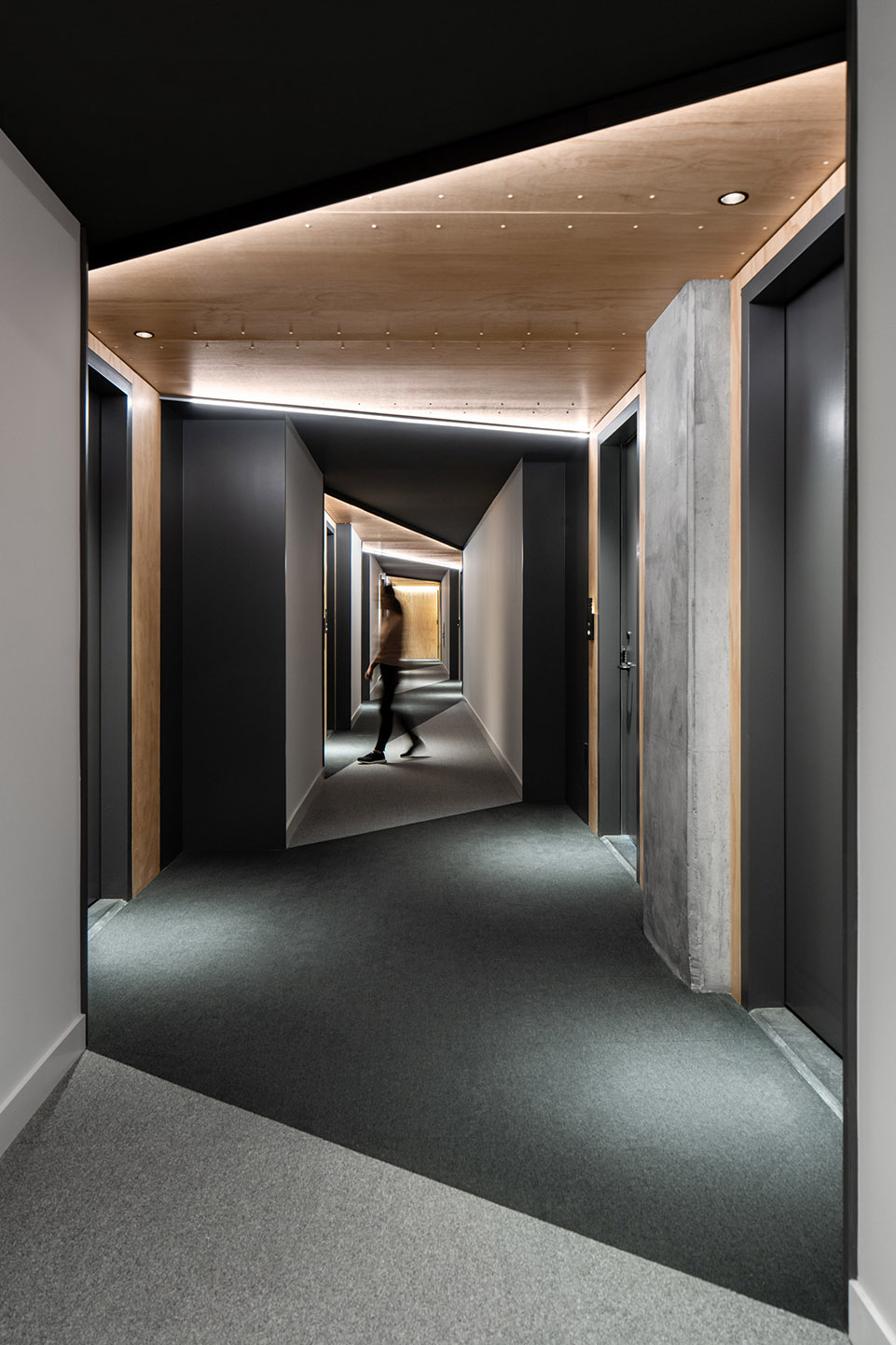 Serif and The Line Hotel by Handel Architects - 谷德设计网