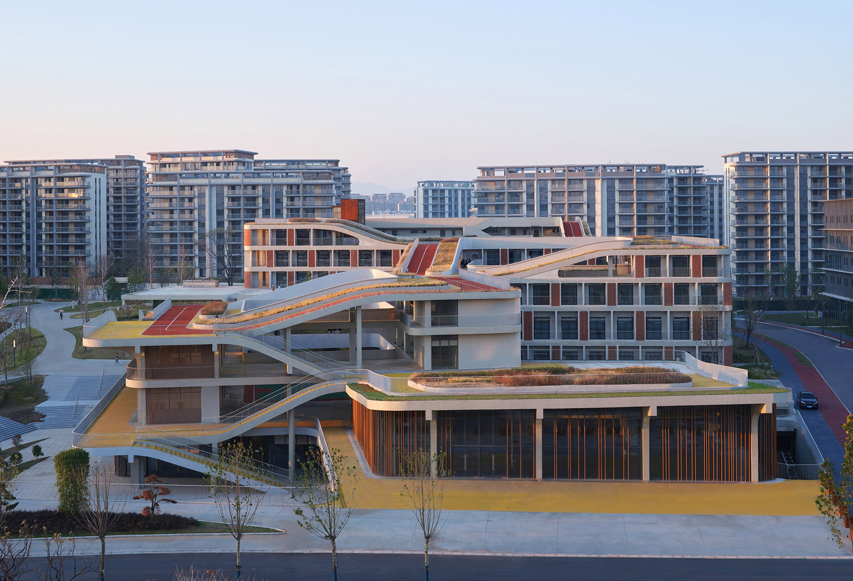 电子科大长三角研究院（衢州）·生活中心 / 同济四时方院设计研究中心 - 谷德设计网
