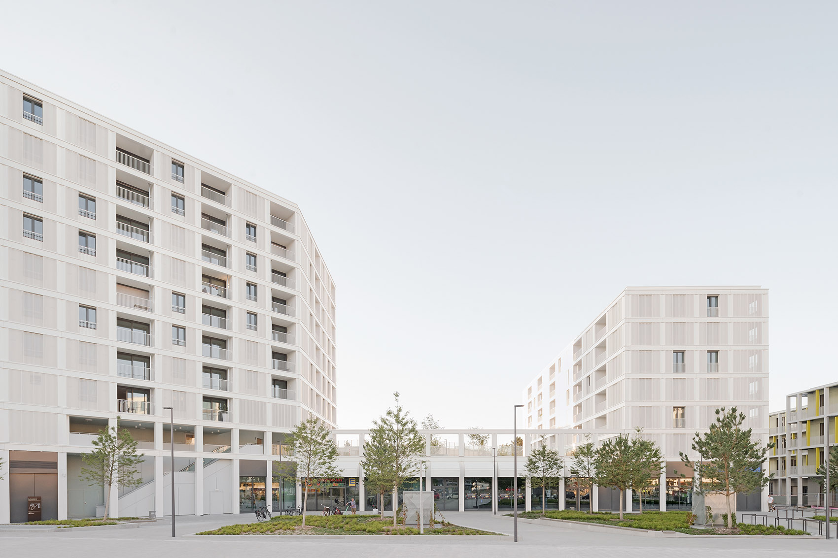 Paul-Gerhardt-Allee住宅商业综合体，德国 / allmannwappner - 谷德设计网