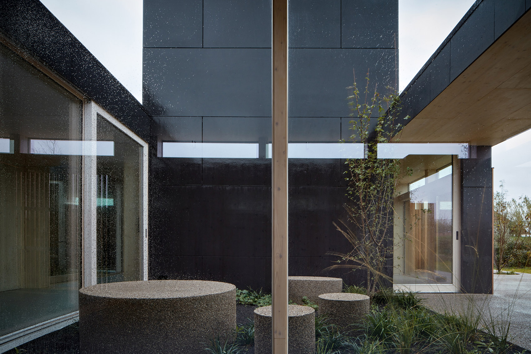 Warm Nest Maggie’s Centre by Ark Shelter + ARCHEKTA - 谷德设计网