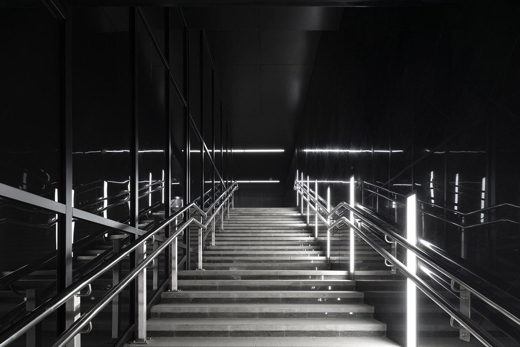 Klenovy Boulevard Station by ARCHSLON - 谷德设计网