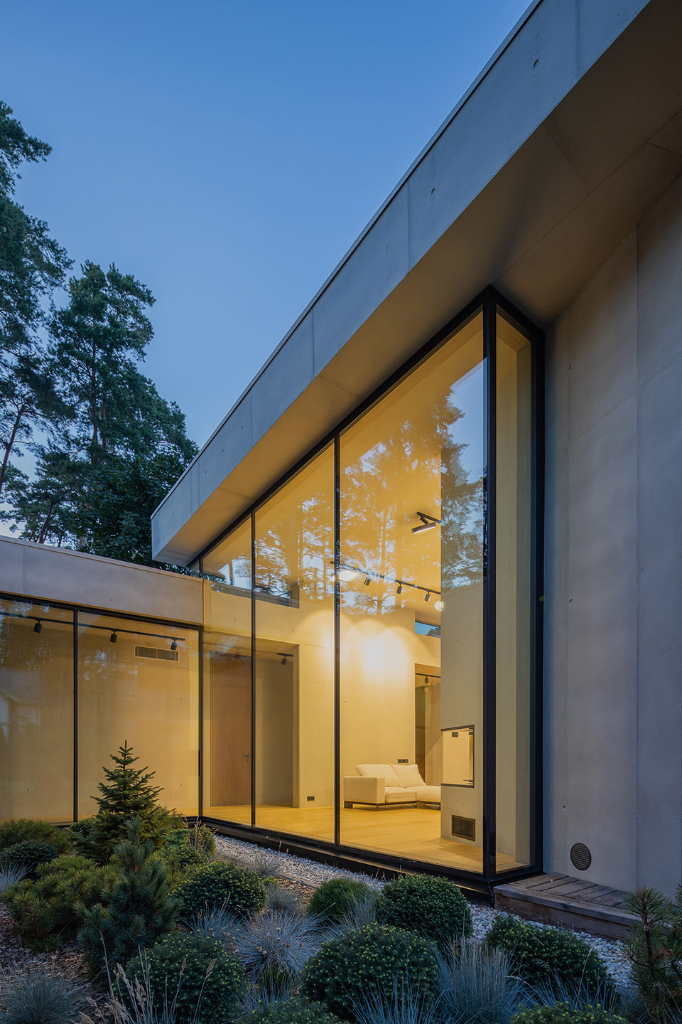 The house in Jurmala by CHADO Architectural Studio - 谷德设计网