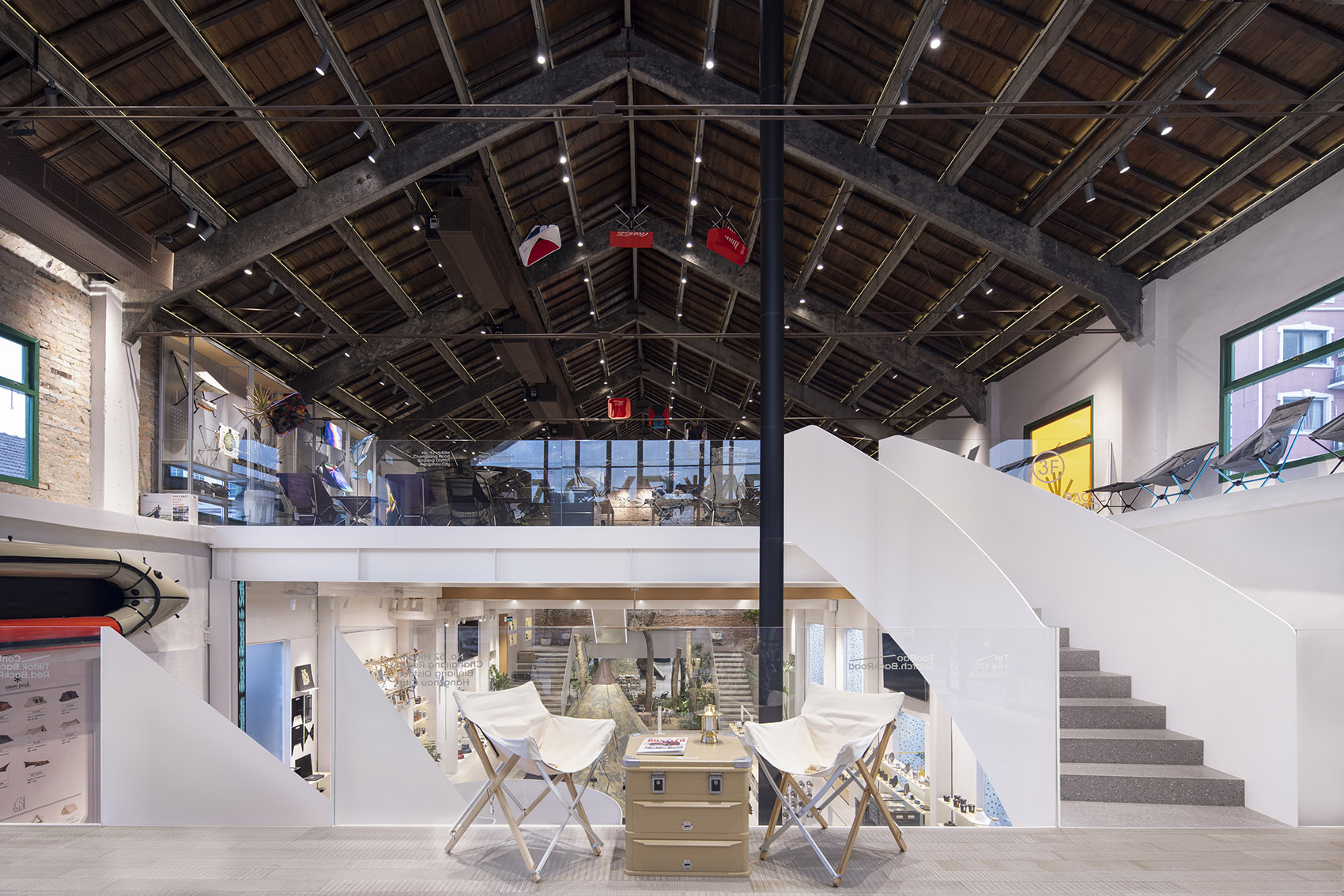 BACKROAD Outdoor collection shop by Hangzhou Guantang Interior Design ...