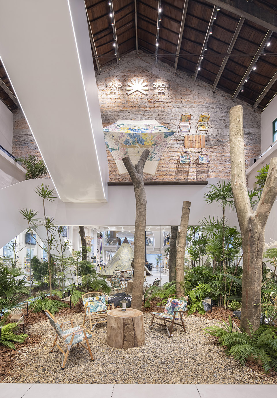 BACKROAD Outdoor collection shop by Hangzhou Guantang Interior Design ...