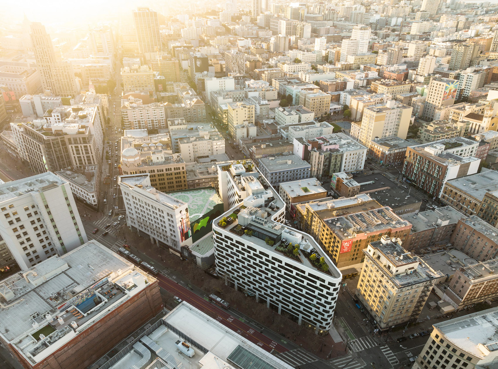 Serif and The Line Hotel by Handel Architects - 谷德设计网