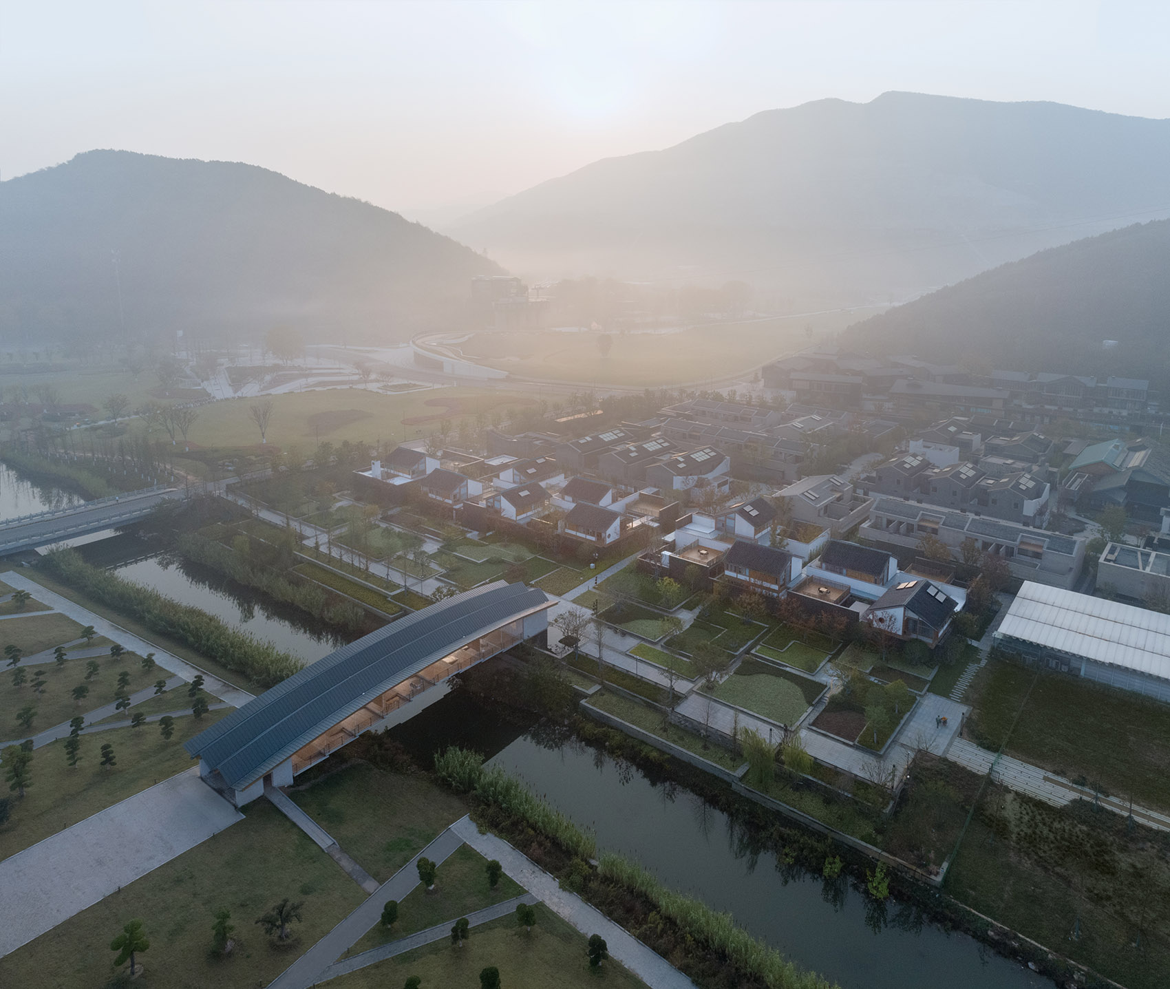 Bridge of Nine Terraces by Scenic Architecture Office - 谷德设计网