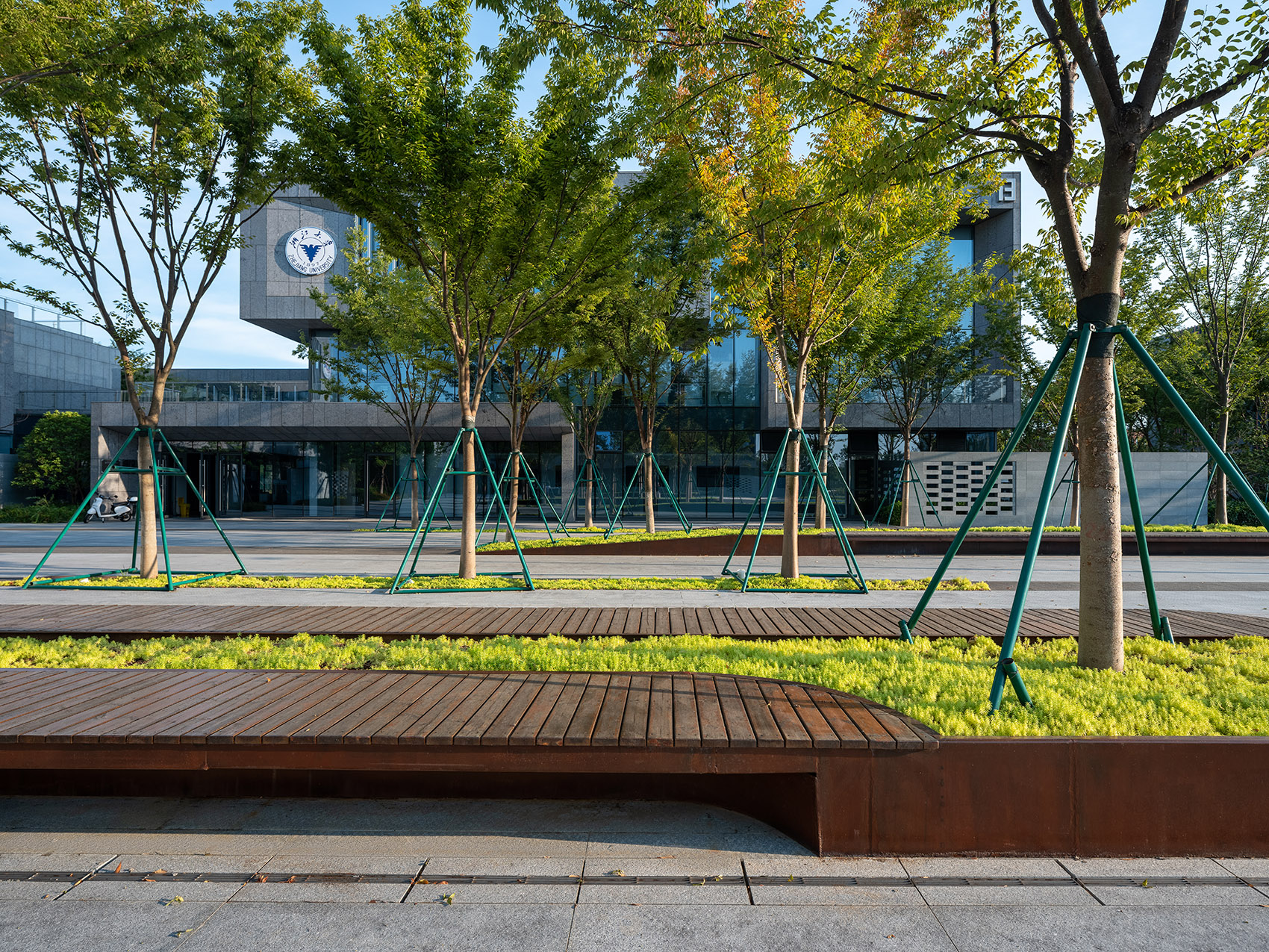North Office Park of Zhejiang University International Campus in ...