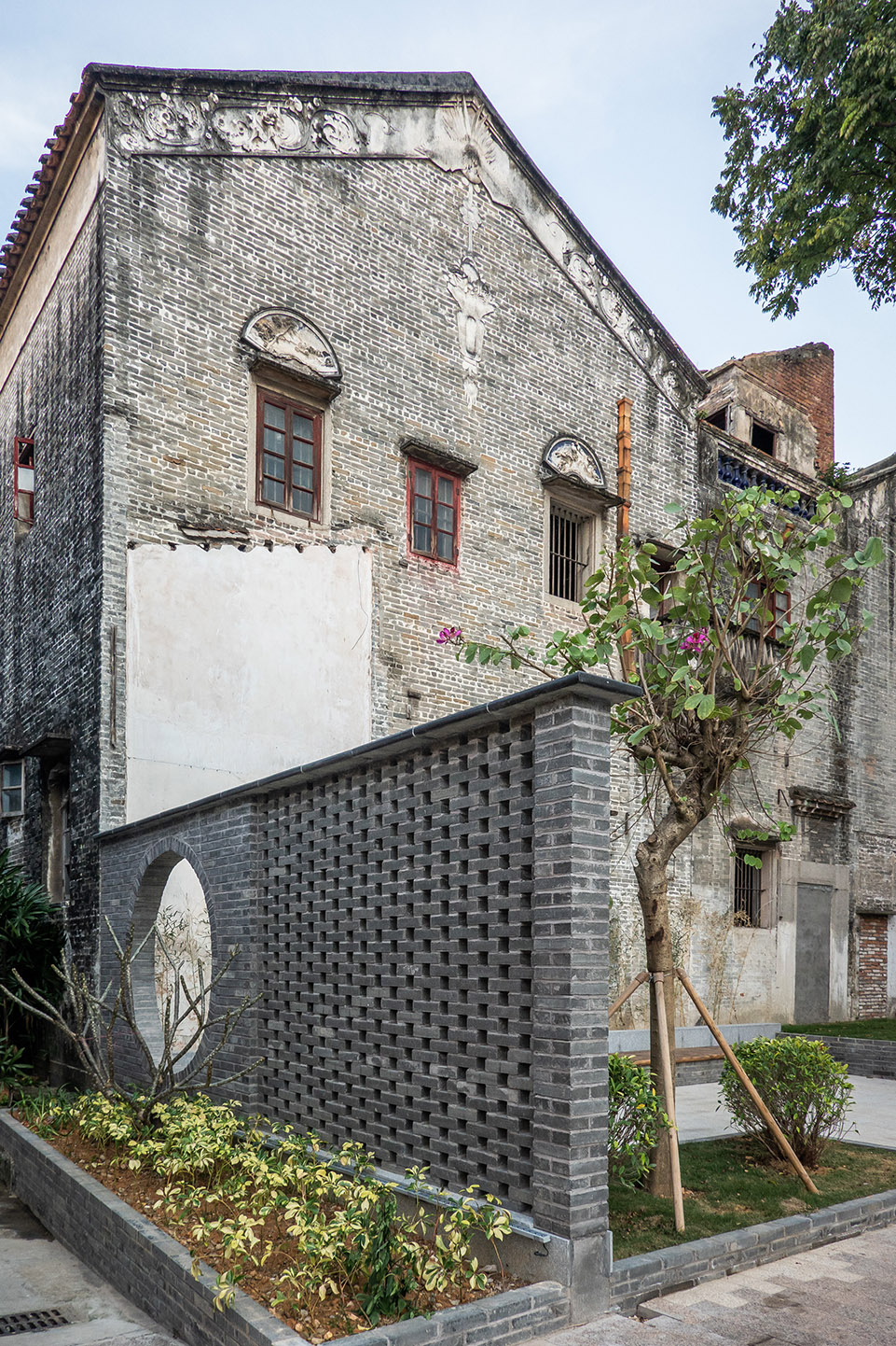 Xianfeng Community Renovation in Shiqiao Street, Panyu District by ...