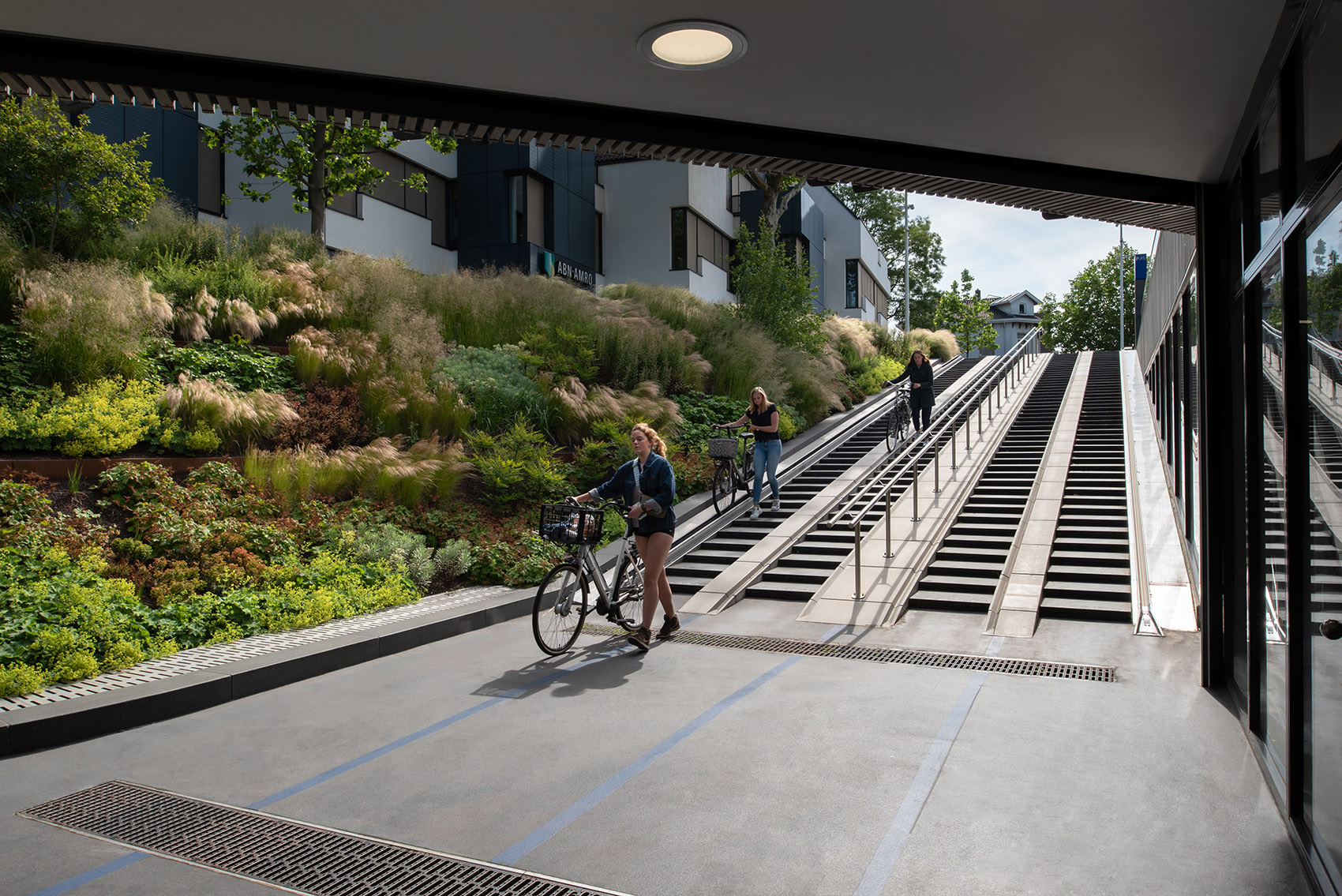 Unique Entrances Underground Bicycle Parking Zwolle by PosadMaxwan - 谷德设计网