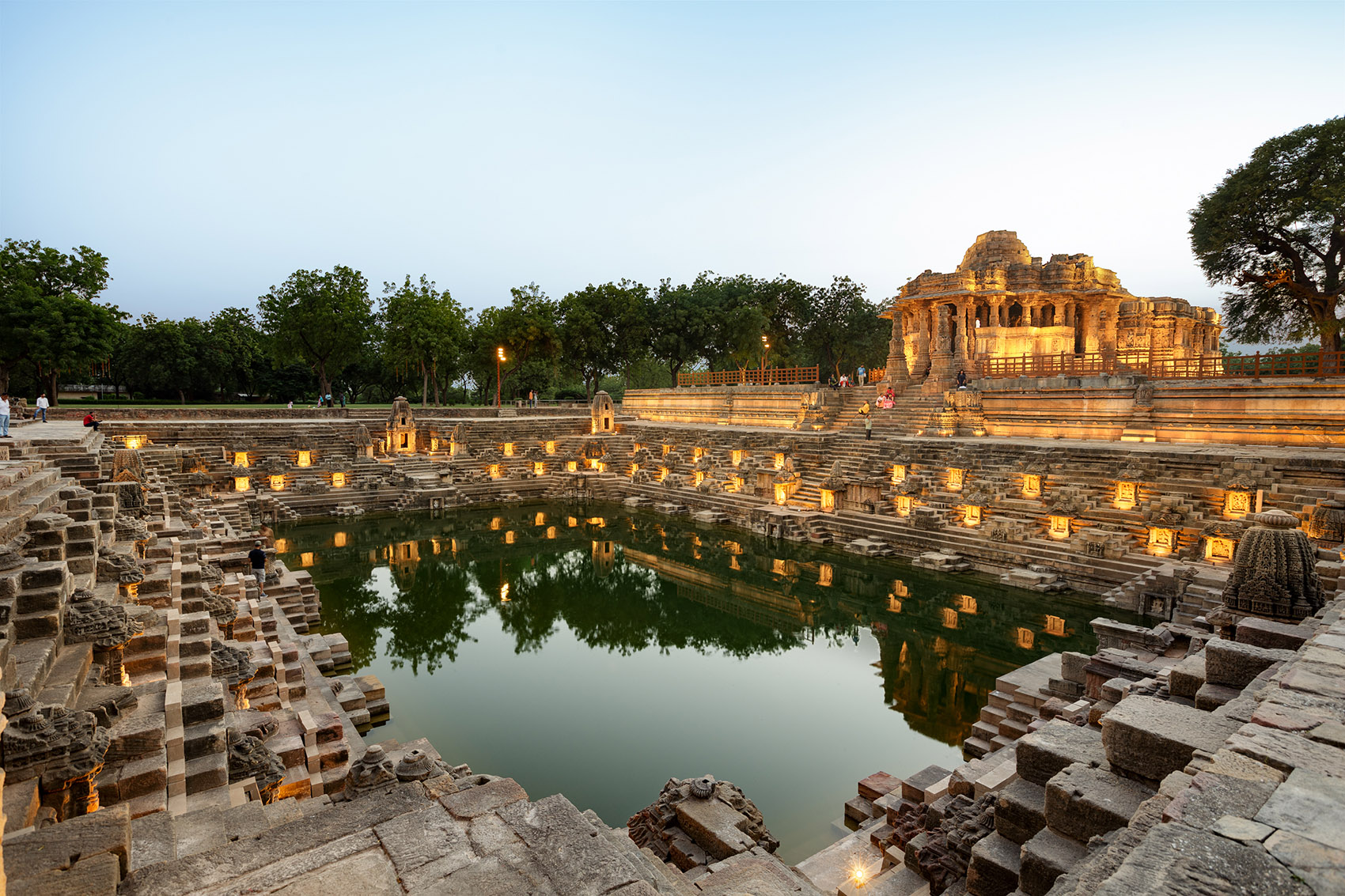 Lighting design of Sun Temple of Modhera by ILDL - 谷德设计网