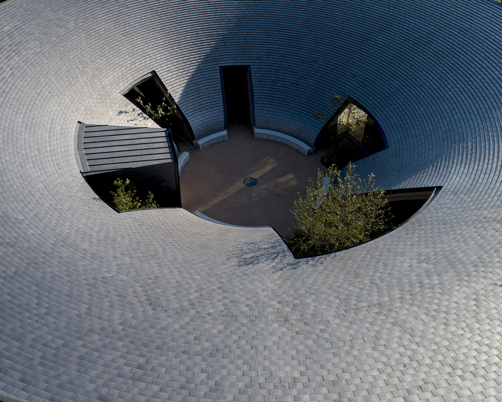 Sky Vessel House by NKS2 architects - 谷德设计网