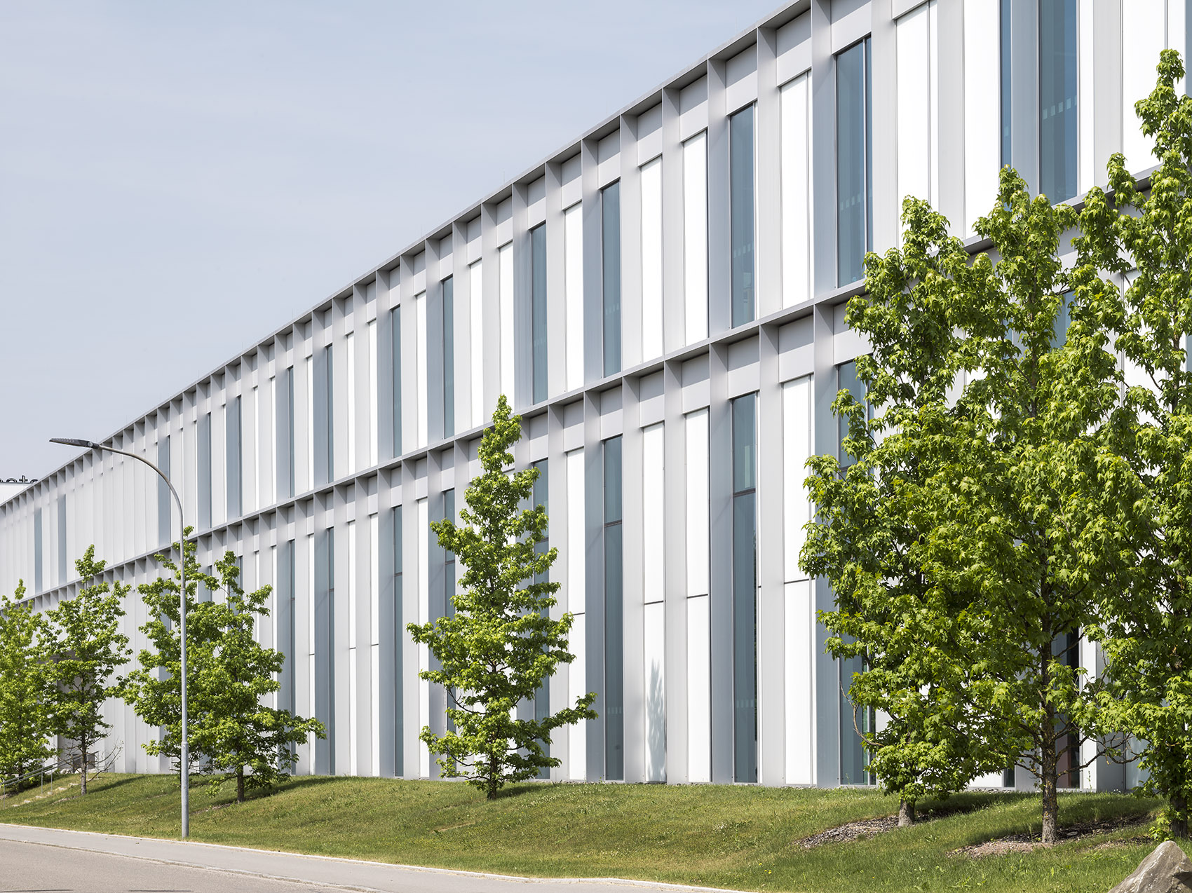 Uhlmann Office Building by Barkow Leibinger - 谷德设计网