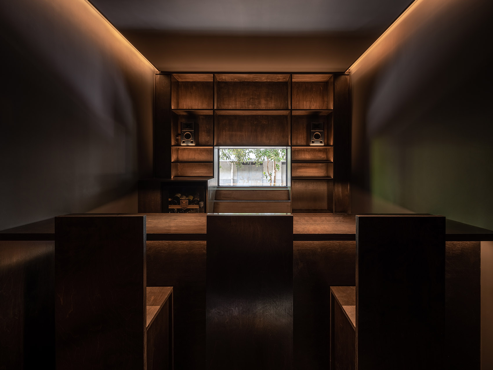 Neighborhood Coffee by MAS Mango Architecture - 谷德设计网