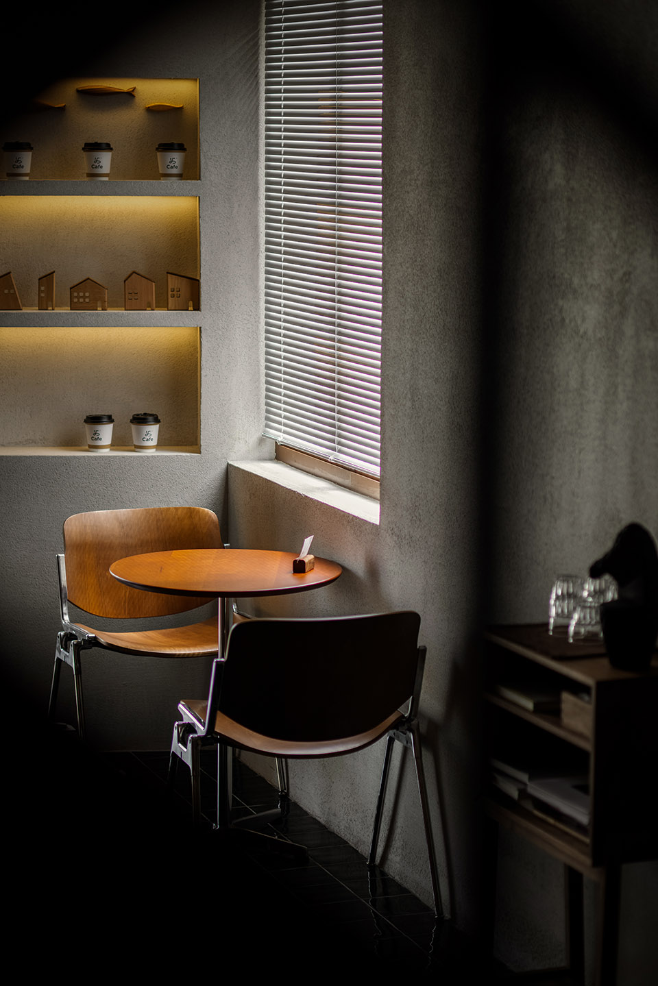 Vertical coffee shop by Nine Pick Design - 谷德设计网