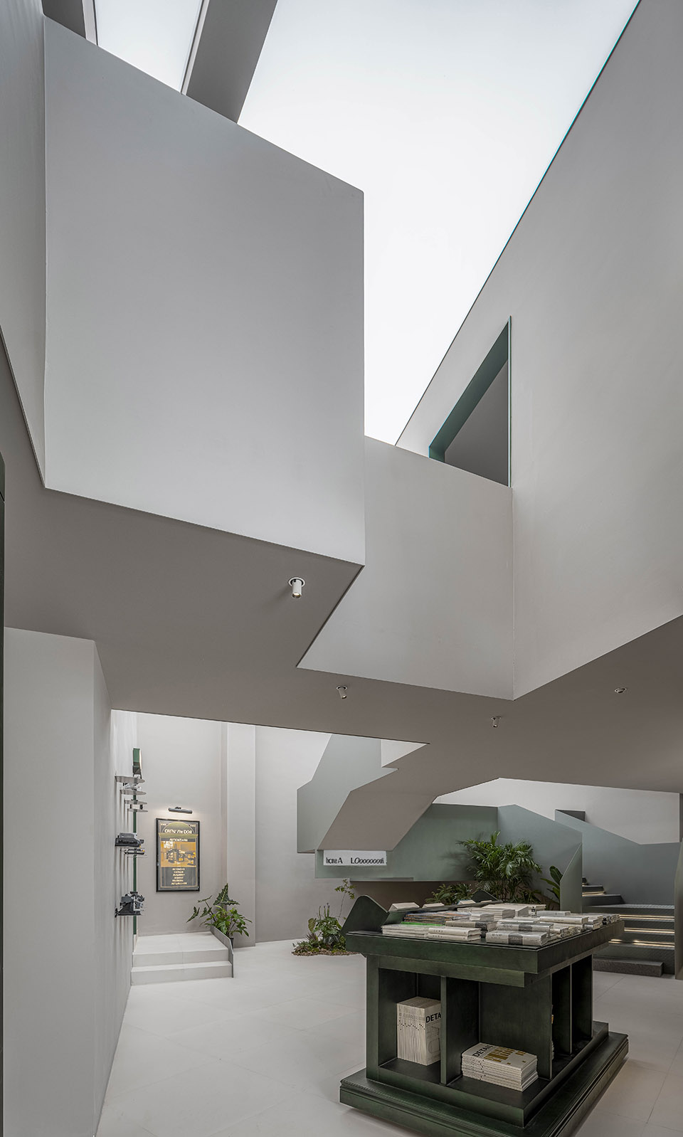 OPEN THE DOOR Art bookstore by WILD DESIGN X SIX ONE ZERO - 谷德设计网