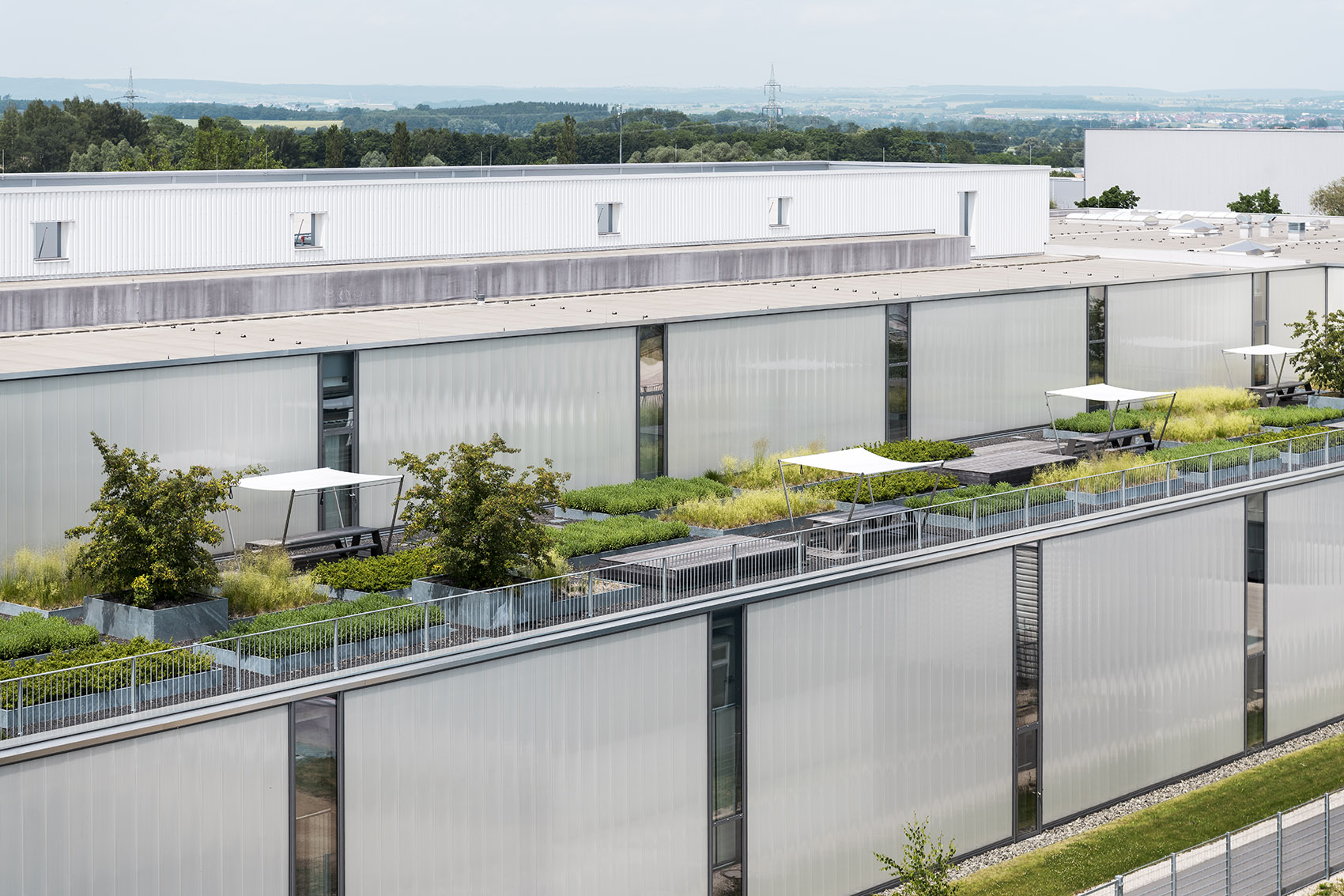 Uhlmann Office Building by Barkow Leibinger - 谷德设计网