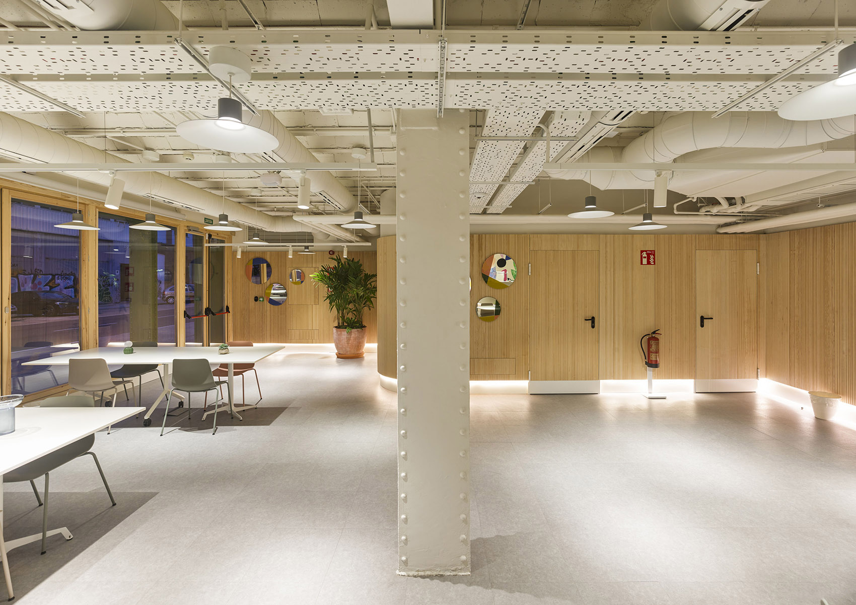 LOOM Ferreteria by Daniel Mòdol Urbanism + Architecture - 谷德设计网