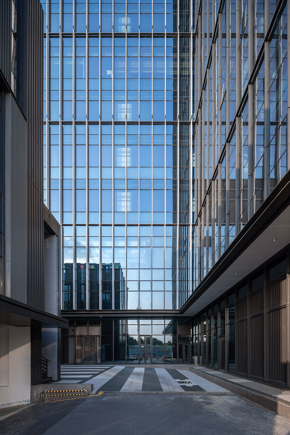Guangzhou South Railway Station Faxian Plaza, China by Jason Xian ...
