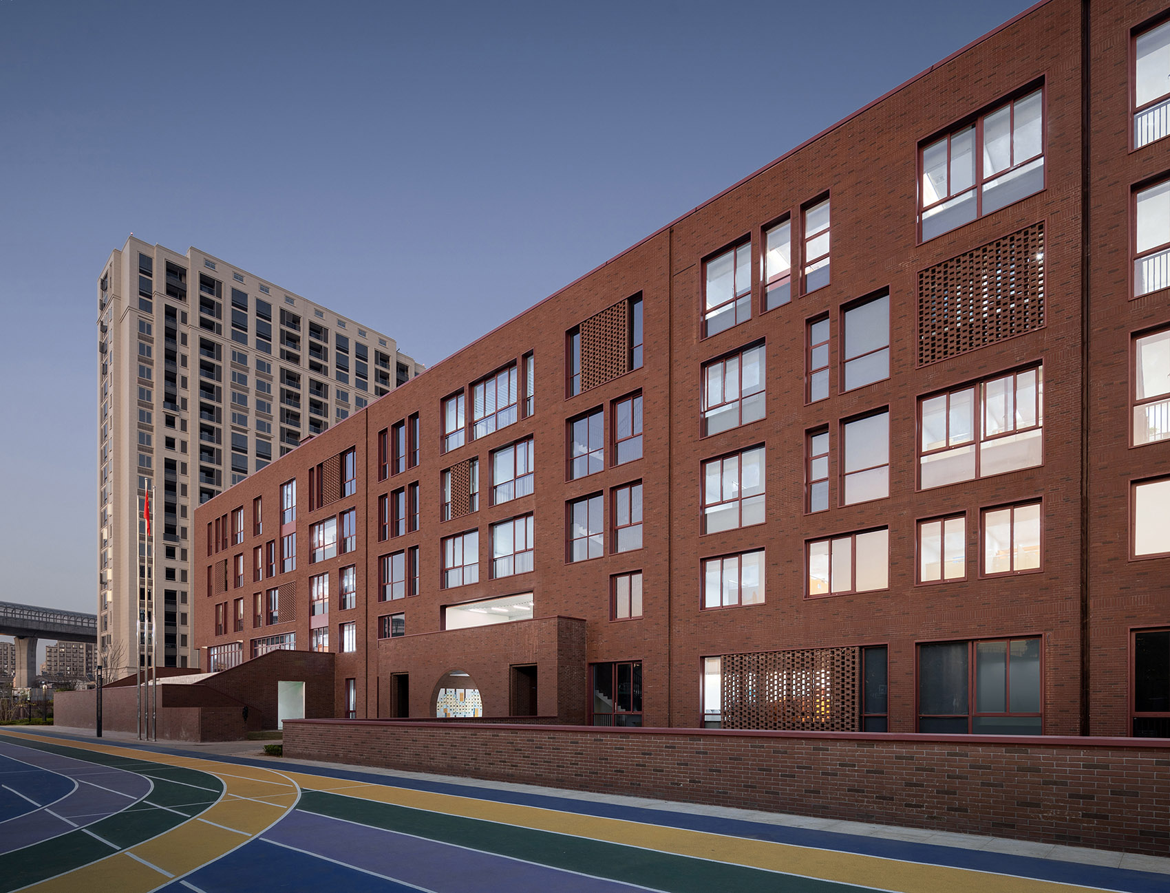 Yiwu Xiuhu Primary School expansion project, China by JIUMI Design - 谷德设计网