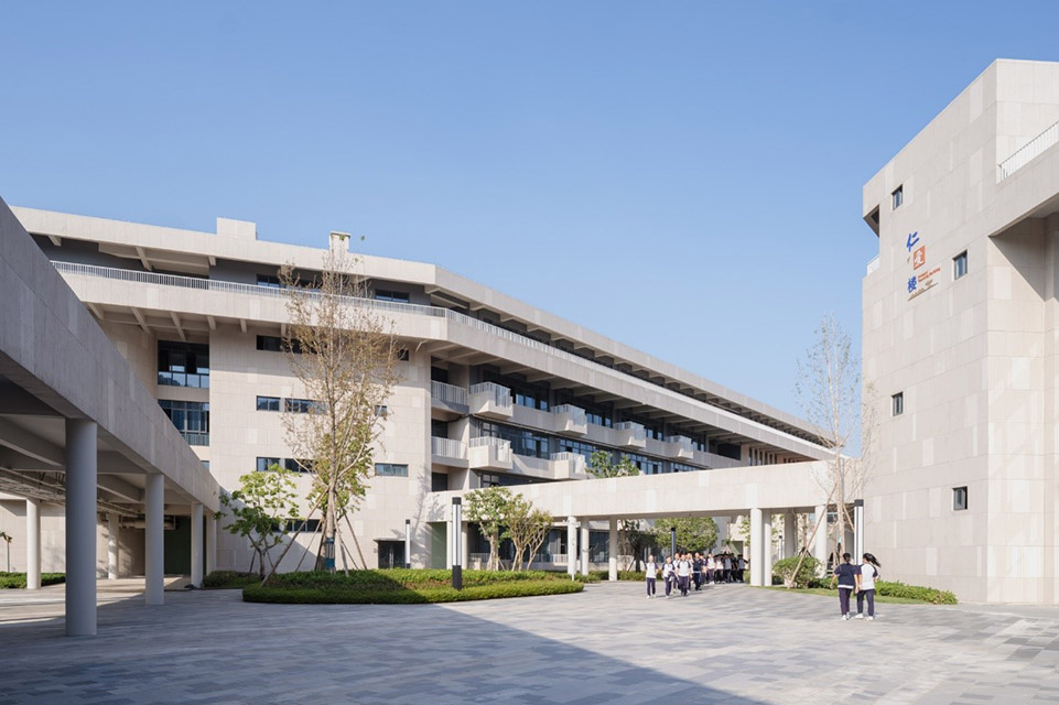 Renshou Campus of Chengdu Foreign Language School by Rong Zhaohui ...