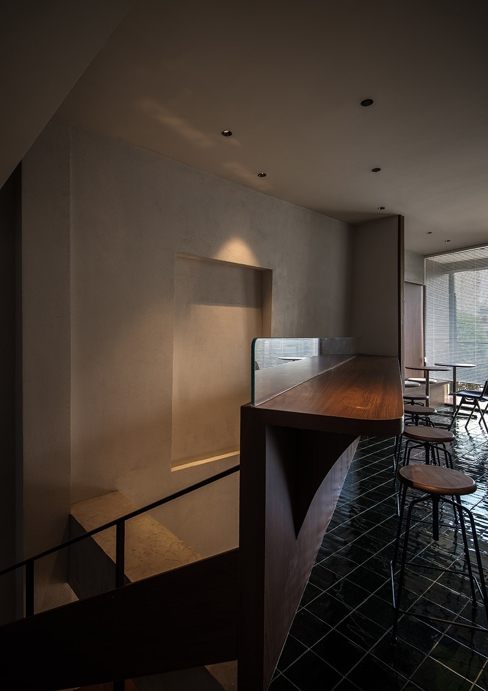 Vertical coffee shop by Nine Pick Design - 谷德设计网