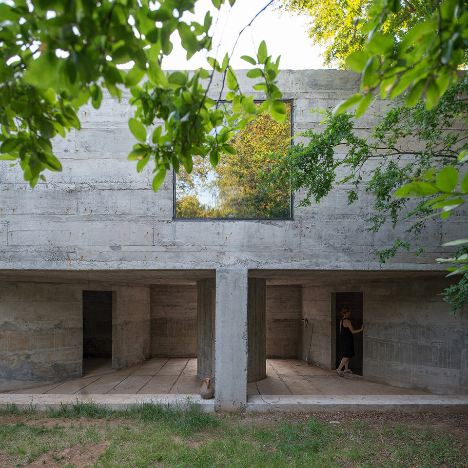 Luna house by Pezo von Ellrichshausen - 谷德设计网