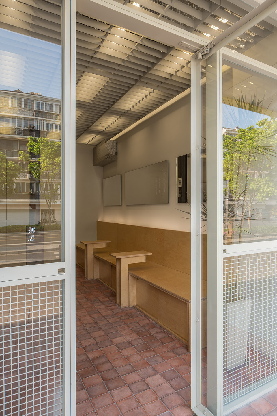 Neighborhood Coffee by MAS Mango Architecture - 谷德设计网