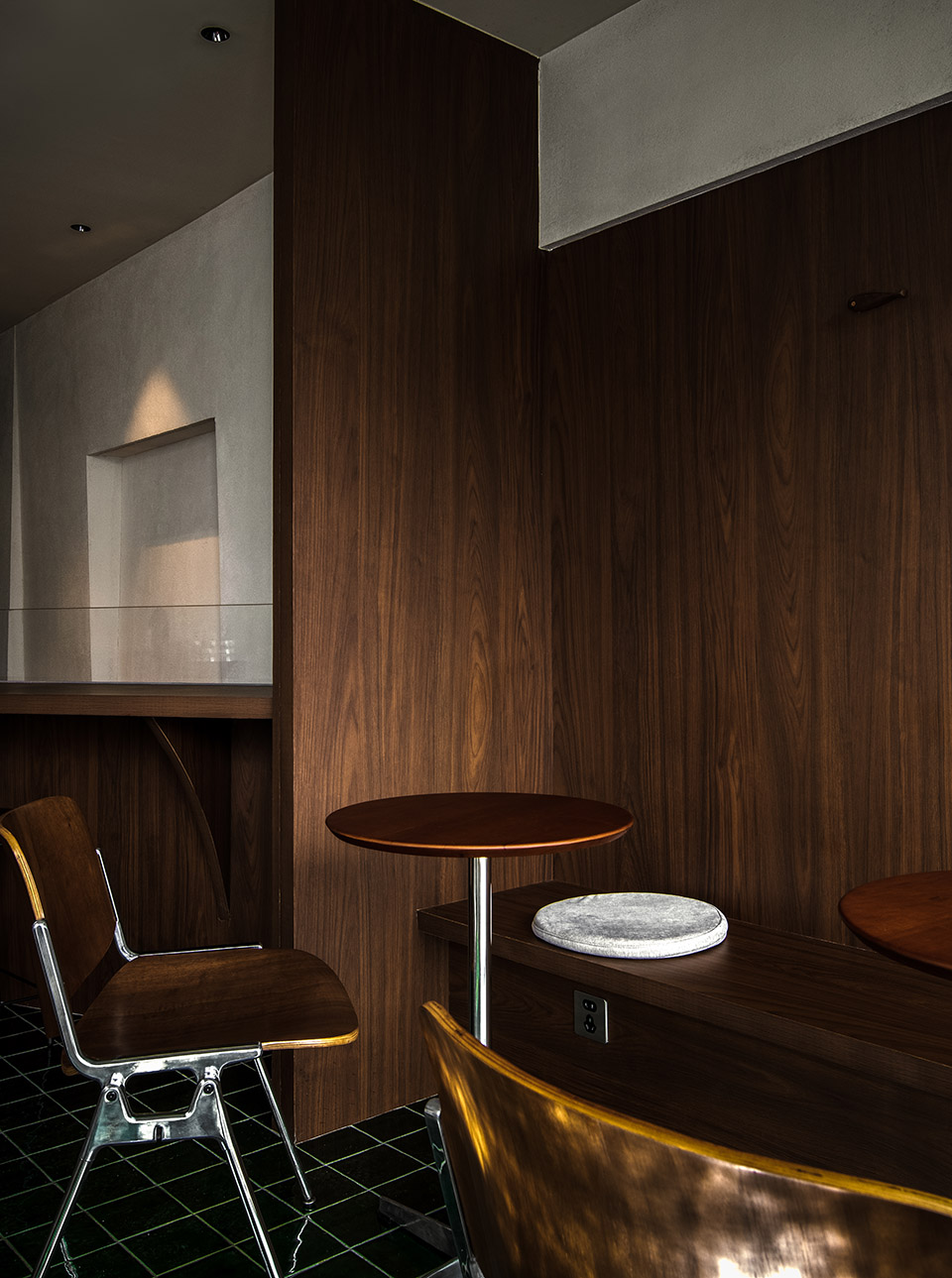 Vertical coffee shop by Nine Pick Design - 谷德设计网