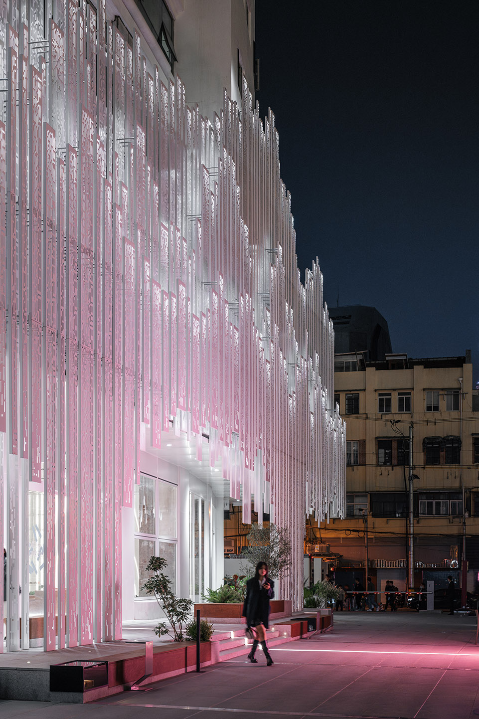 IRON RAIN: The Renovation of DoBe WE@ Shanghai Book City by Wutopia Lab ...