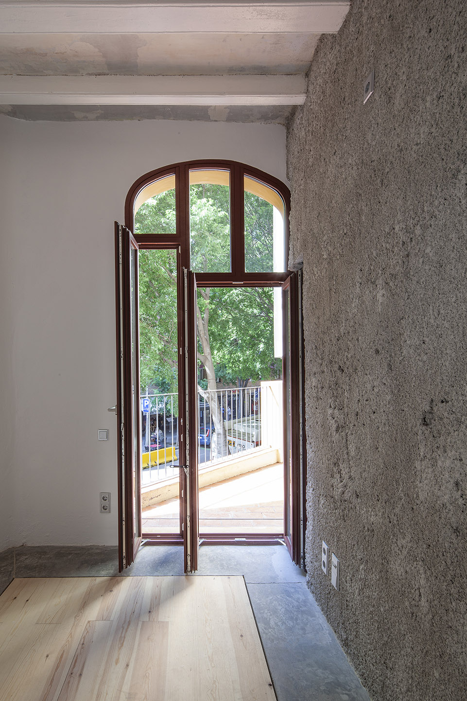 La Carbonería by Office for Strategic Spaces - 谷德设计网