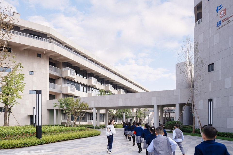 Renshou Campus of Chengdu Foreign Language School by Rong Zhaohui ...