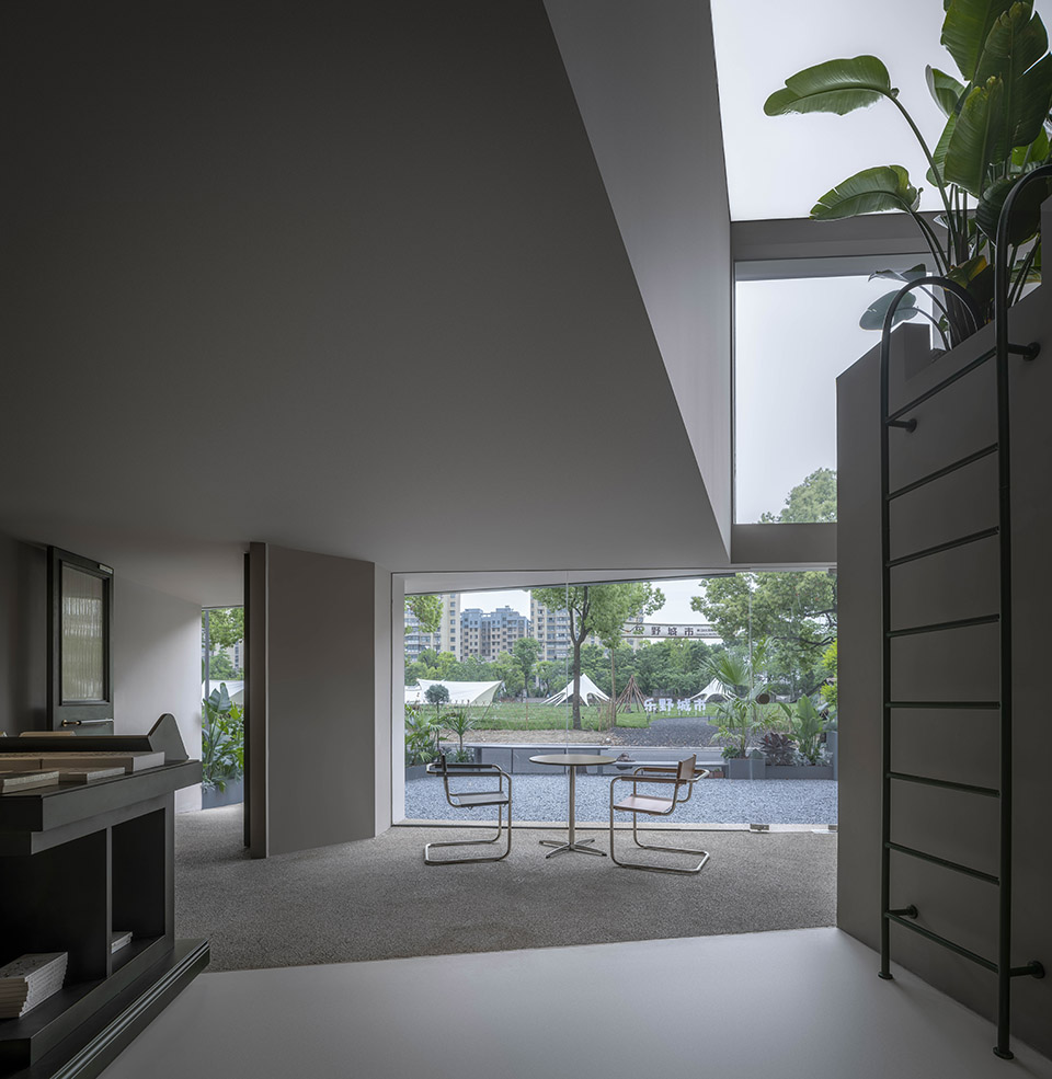 OPEN THE DOOR Art bookstore by WILD DESIGN X SIX ONE ZERO - 谷德设计网