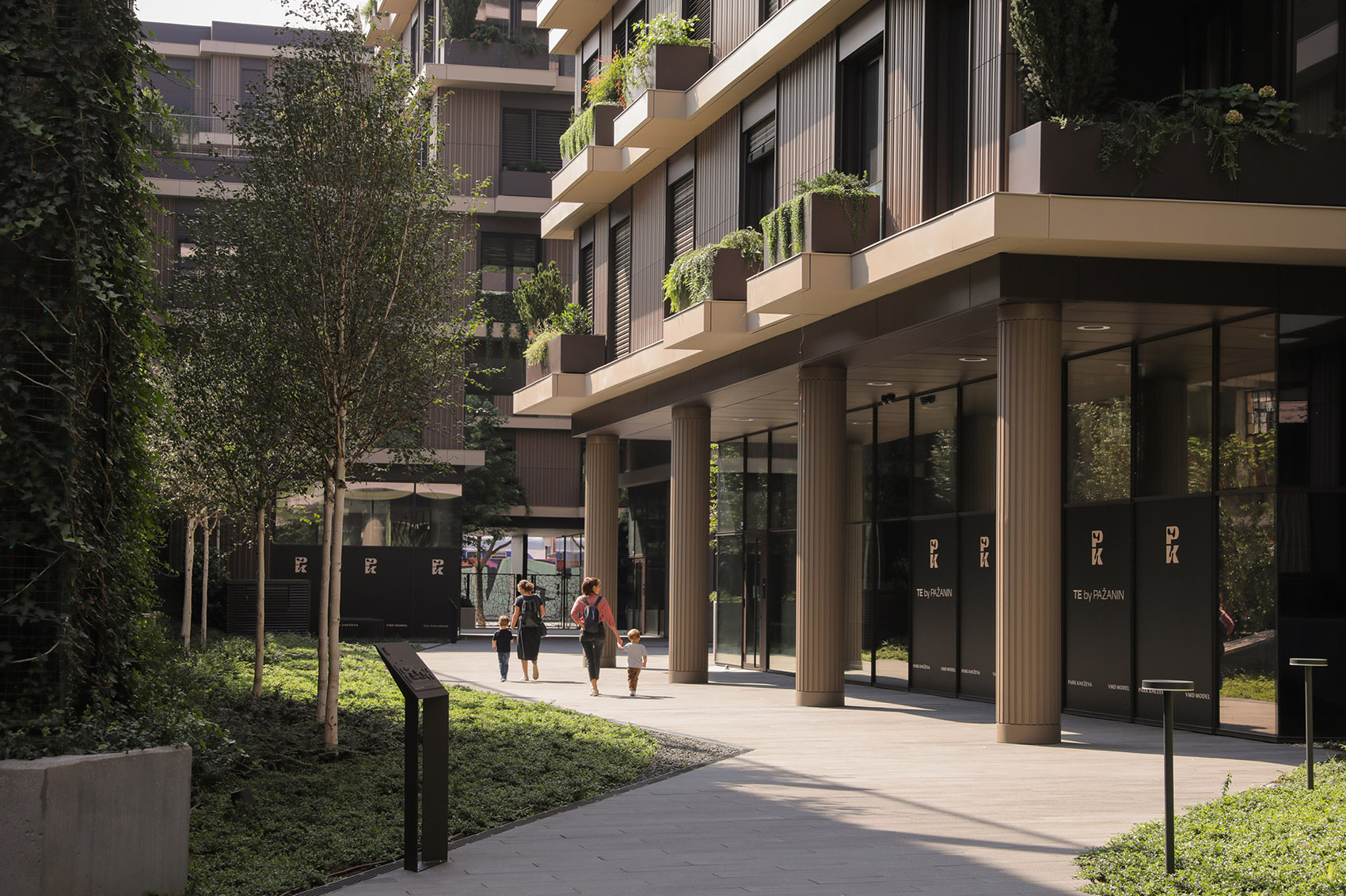 Residential Block Park Kneževa by 3LHD - 谷德设计网