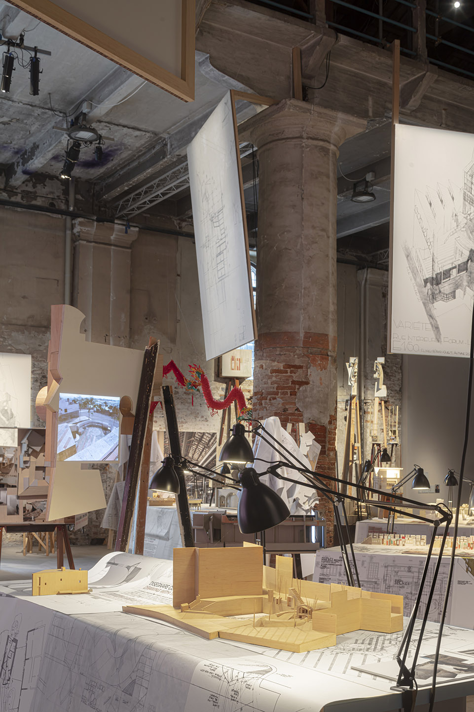 Emotional Heritage at La Biennale di Venezia by Flores & Prats - 谷德设计网