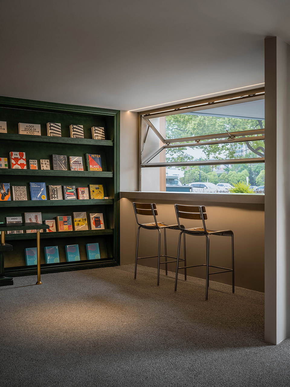 OPEN THE DOOR Art bookstore by WILD DESIGN X SIX ONE ZERO - 谷德设计网