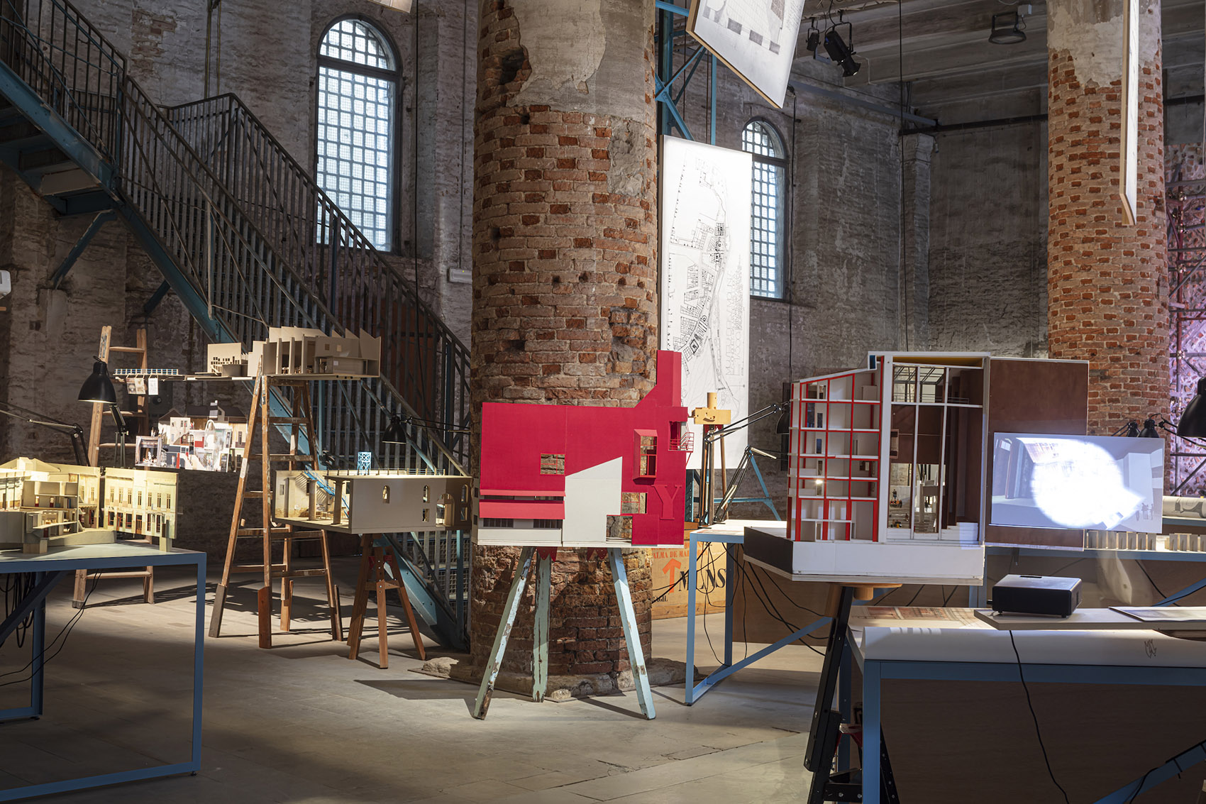 Emotional Heritage at La Biennale di Venezia by Flores & Prats - 谷德设计网