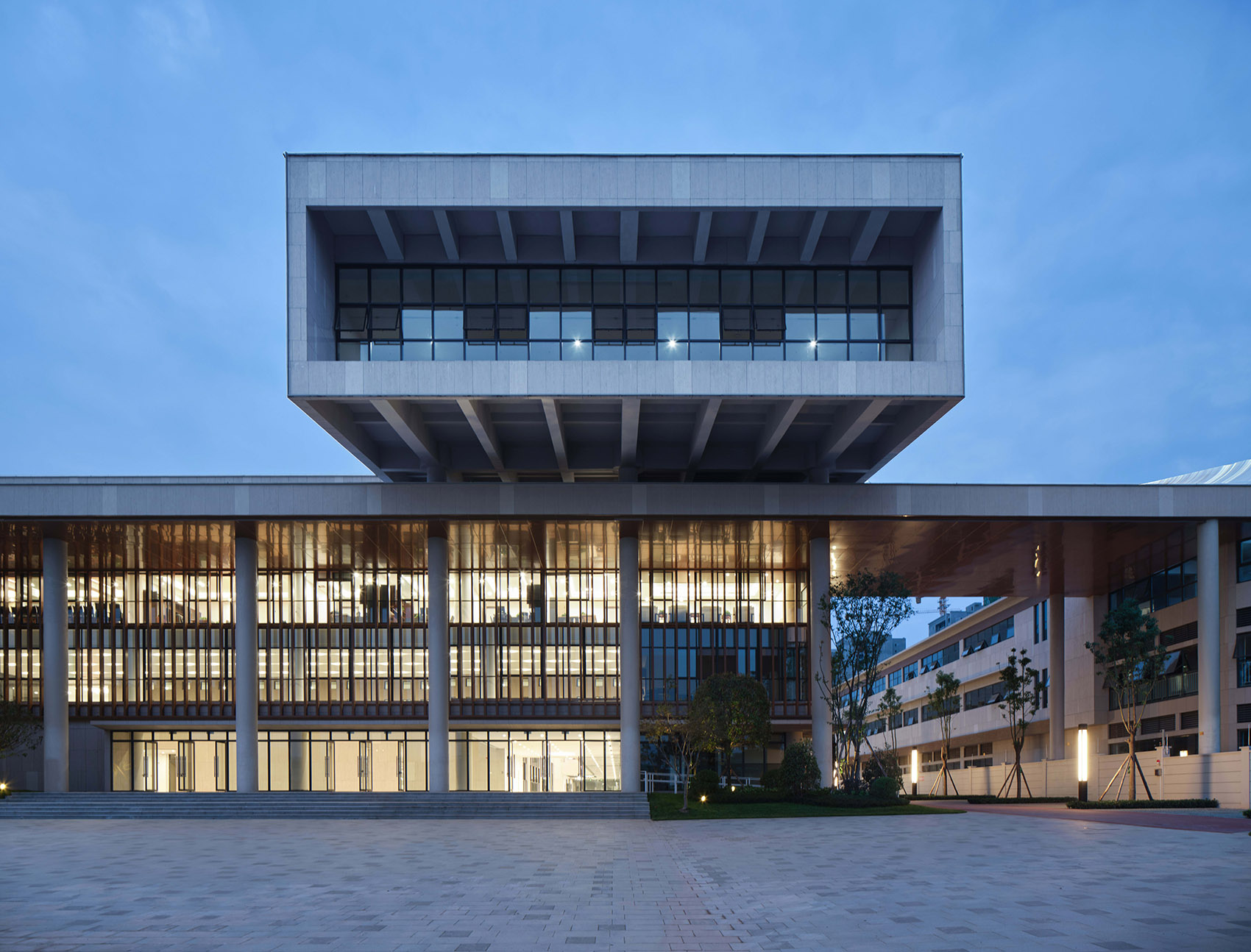 Renshou Campus of Chengdu Foreign Language School by Rong Zhaohui ...