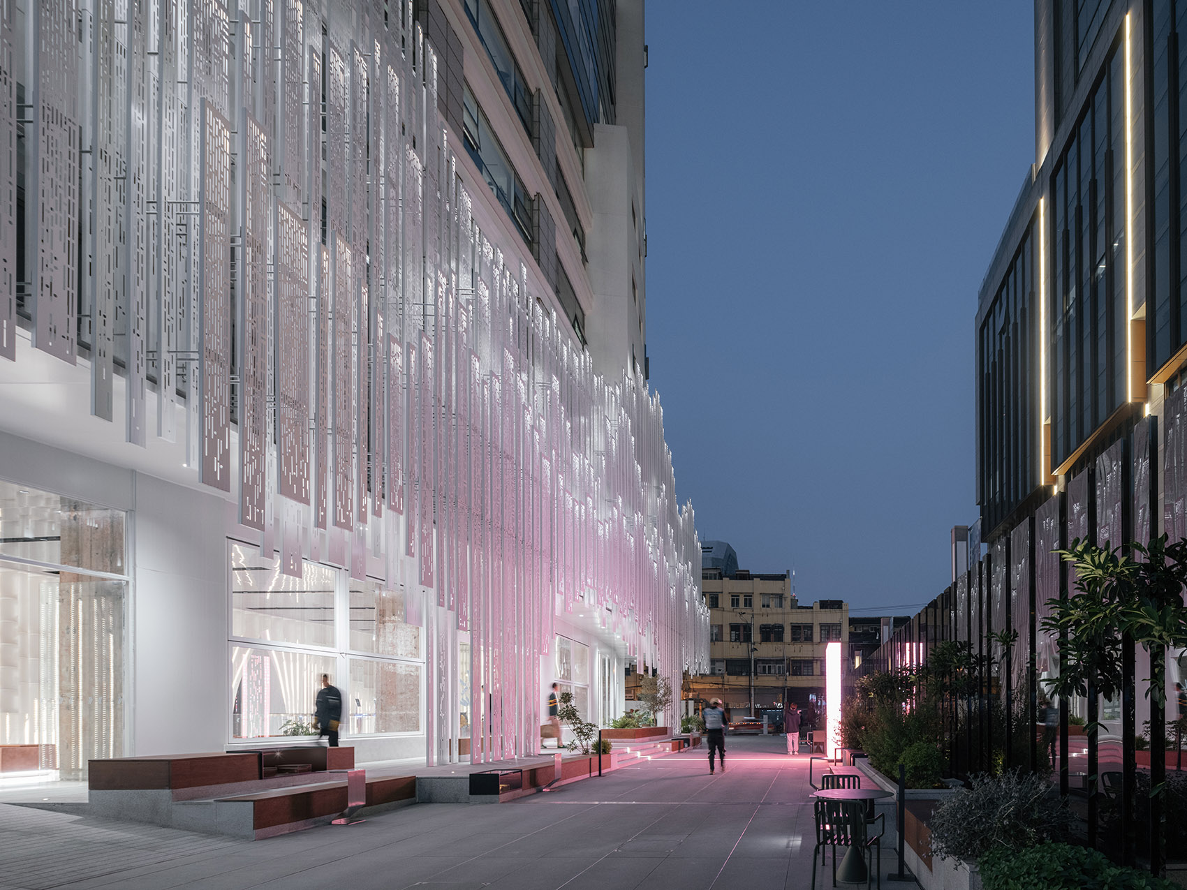 IRON RAIN: The Renovation of DoBe WE@ Shanghai Book City by Wutopia Lab - 谷德设计网