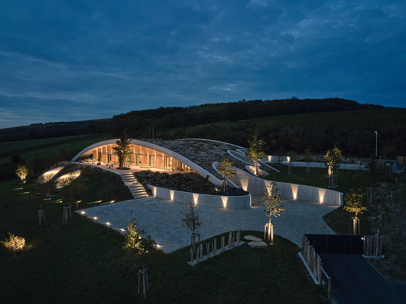 Gurdau Winery by Aleš Fiala - 谷德设计网