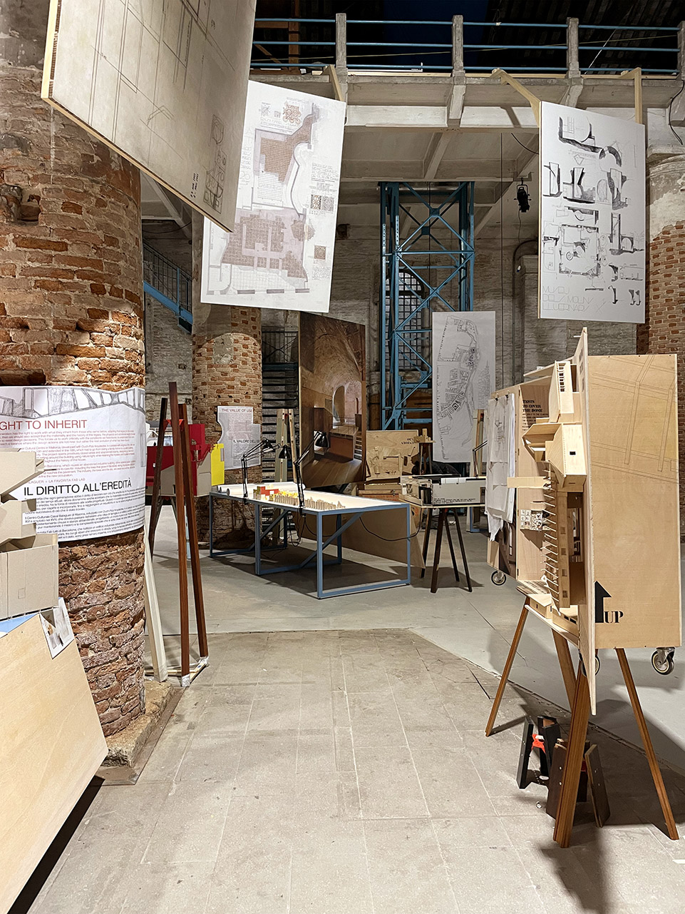 Emotional Heritage at La Biennale di Venezia by Flores & Prats - 谷德设计网