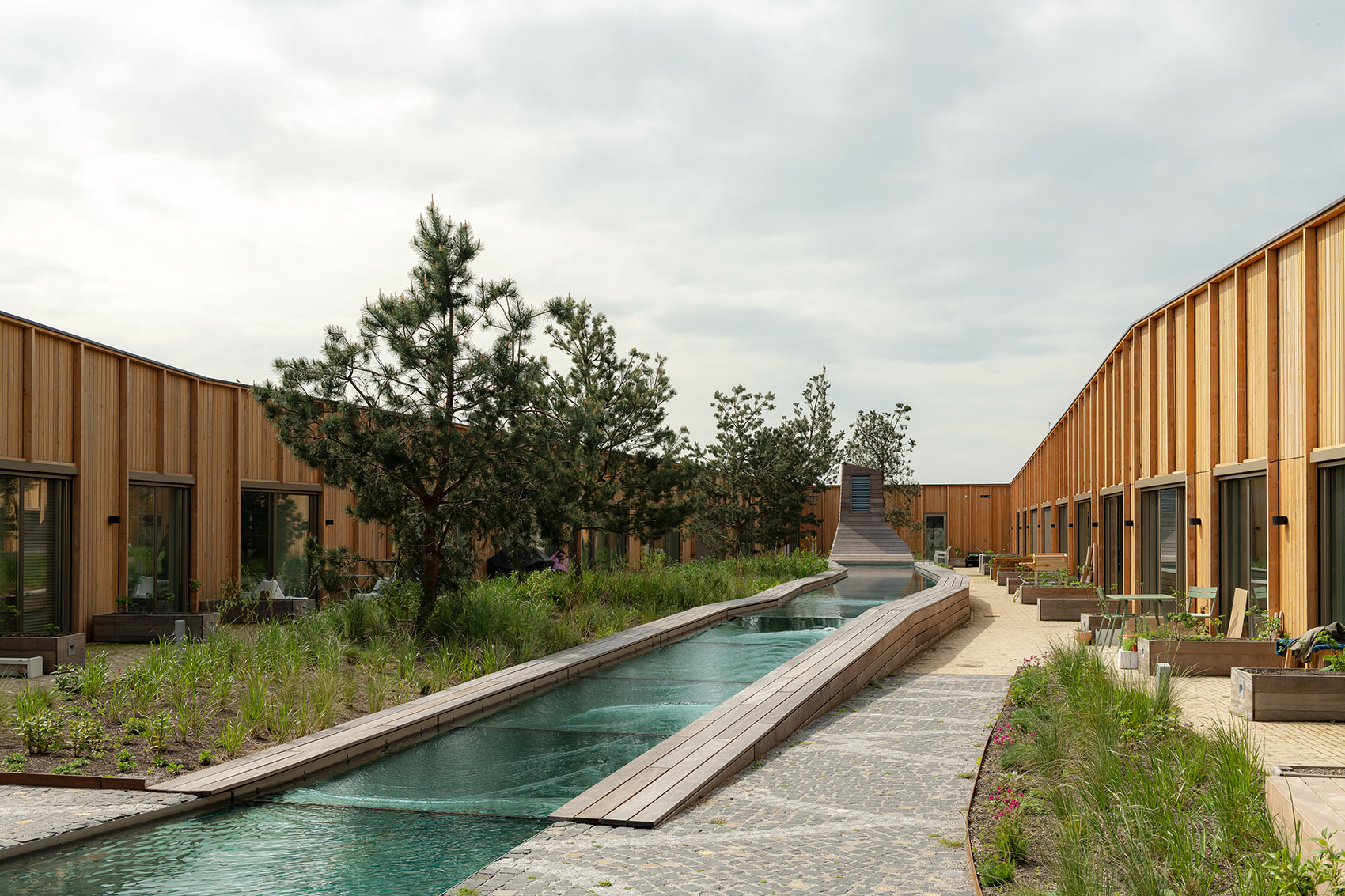 Jonas’ building by Orange Architects - 谷德设计网