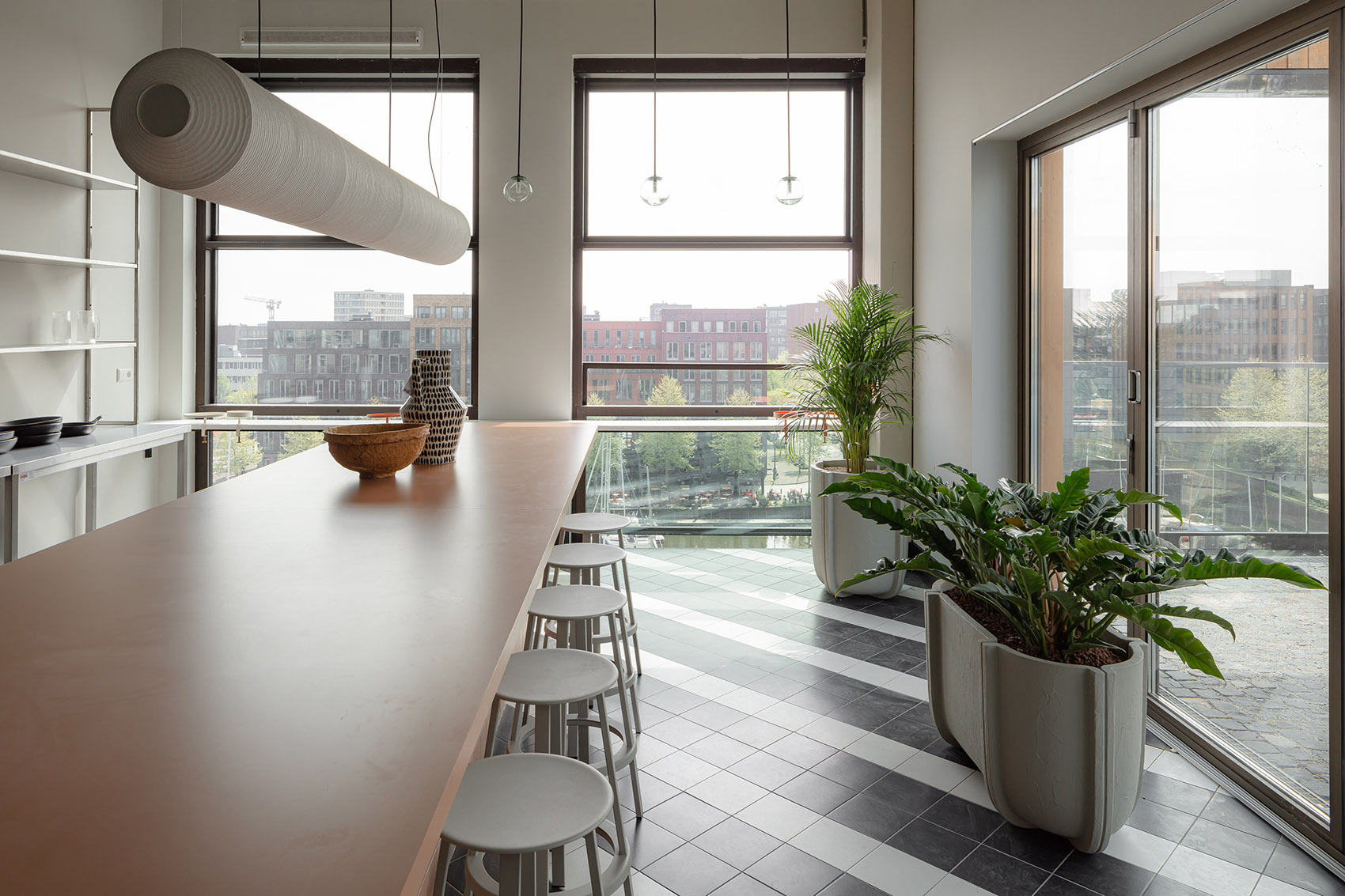 Jonas’ building by Orange Architects - 谷德设计网