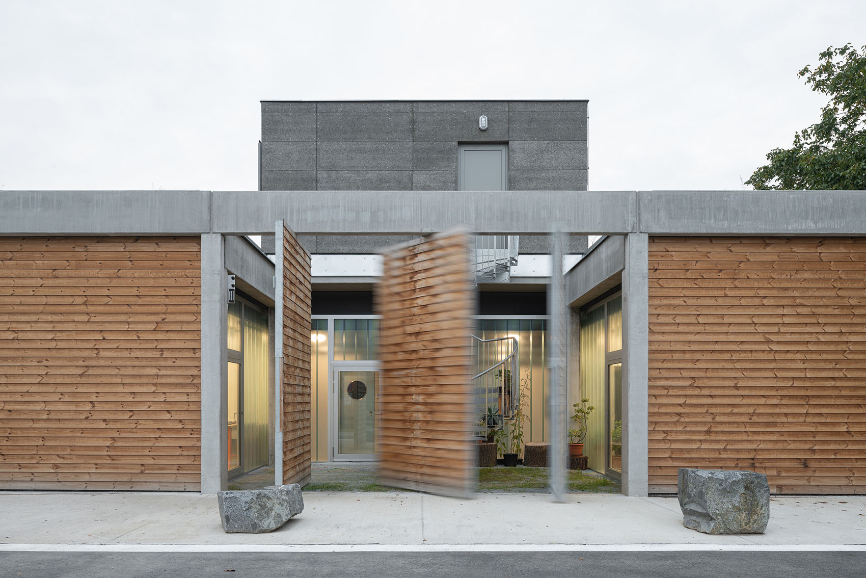 Technical Services Base Lysolaje by PROGRES architekti - 谷德设计网