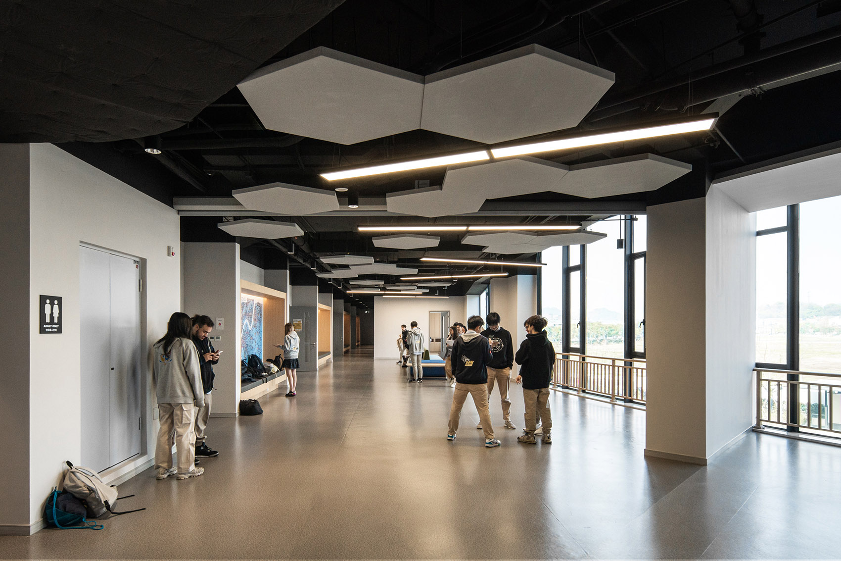 Hangzhou International School (HIS) by Zhu Peidong-line+ studio & gad - 谷德设计网