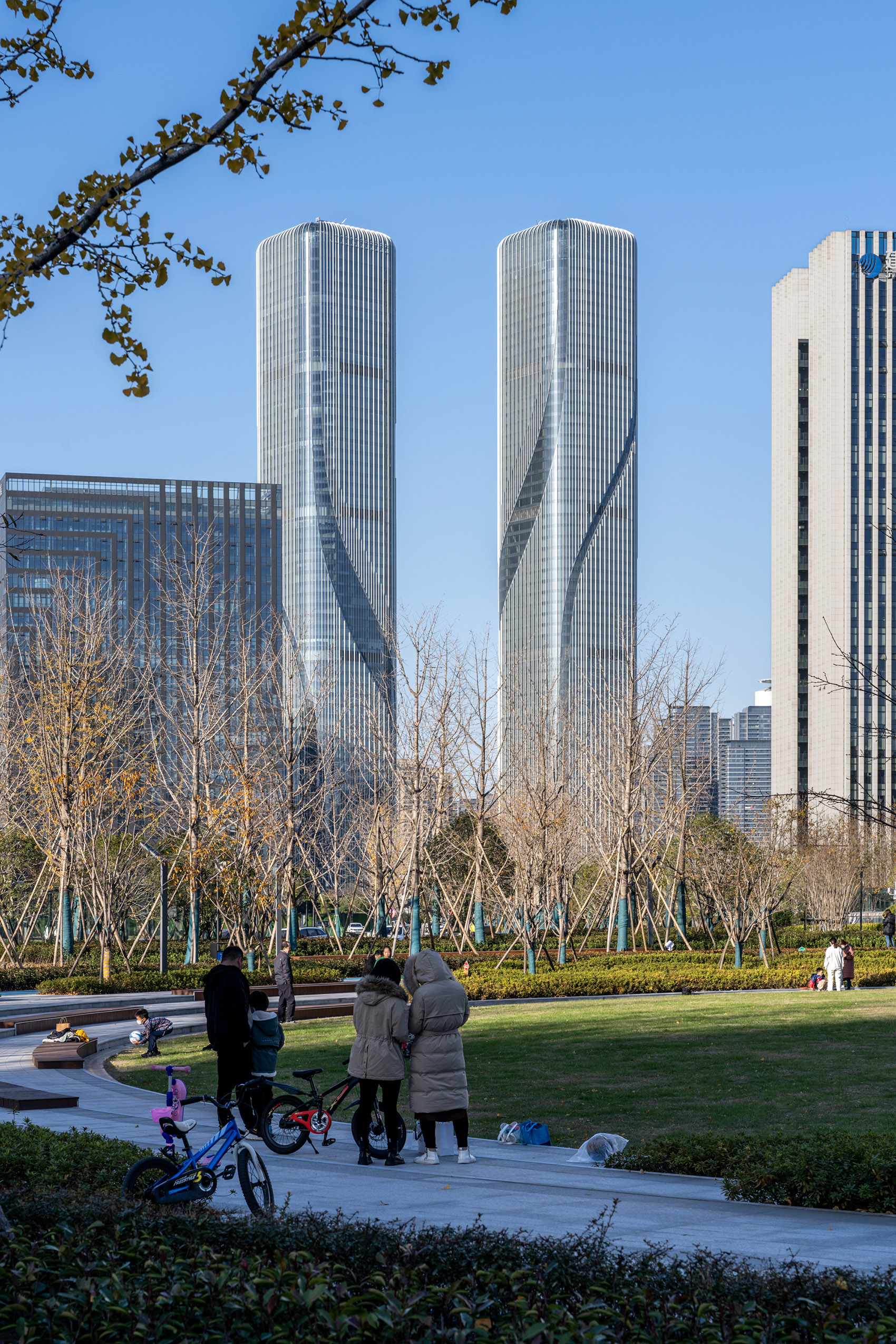 Hangzhou Shimao Wisdom Tower Super High-rise Urban Complex by Atelier Ping Jiang, EID Arch - 谷德设计网