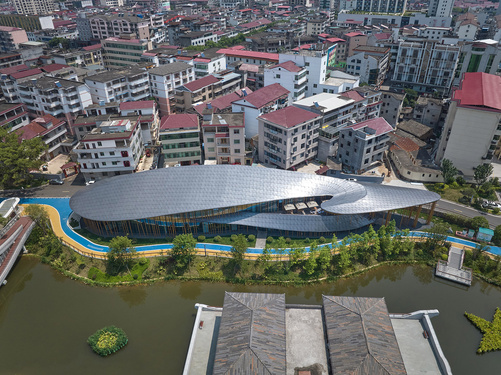 万安县十八口塘鱼文化馆，江西 / 上海交通大学奥默默工作室 - 谷德设计网